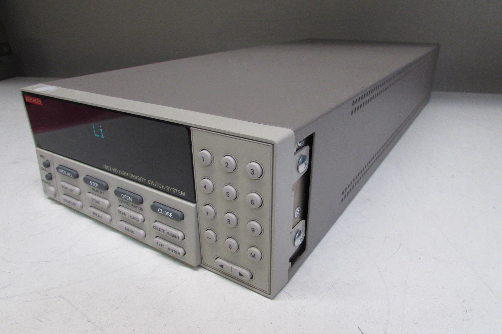 Index of /eevblog.docs/Keithley/7002/